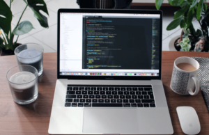 Wordpress Websites VS Custom Coded Website: Which is better? - SlashMonk